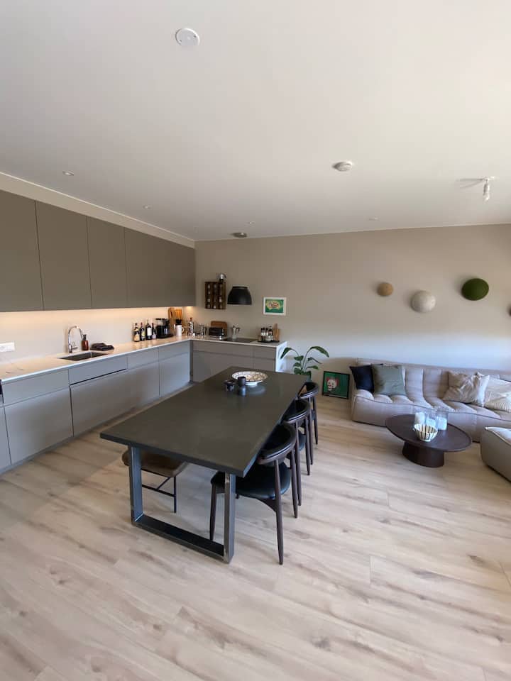 Luxury Cozy One Bedroom Apartment With Patio - Islândia