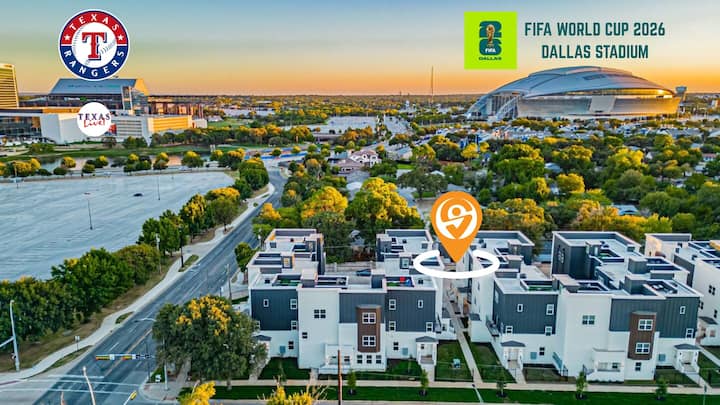 Luxury Home W/ Parking | Walk To Fifa World Cup - Arlington, TX