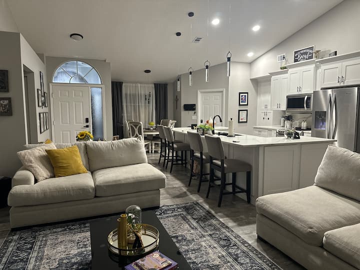 Abby’s Place - Tarpon Springs, FL