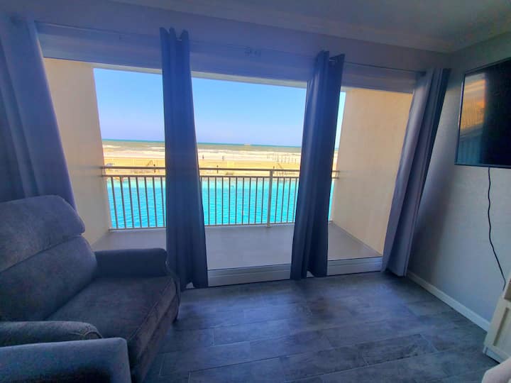 Sunrise Beach Retreat @ Daytona - Daytona Beach, FL