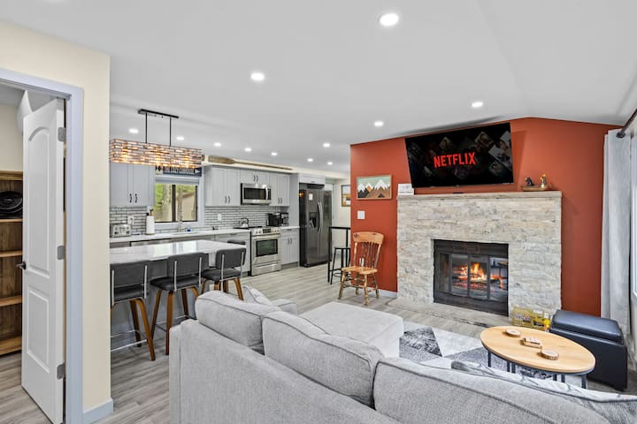 Couple's Cottage: Outdoor Kitchen & Fire Pit - Pocono Mountains, PA
