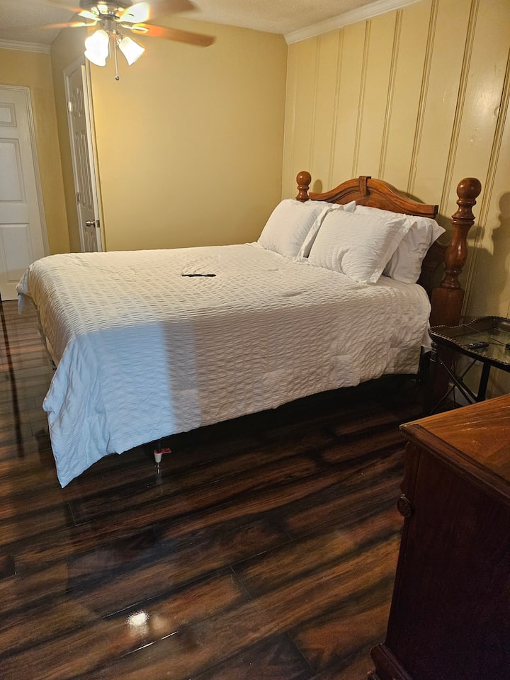 Evergreen Escape - Jackson, TN