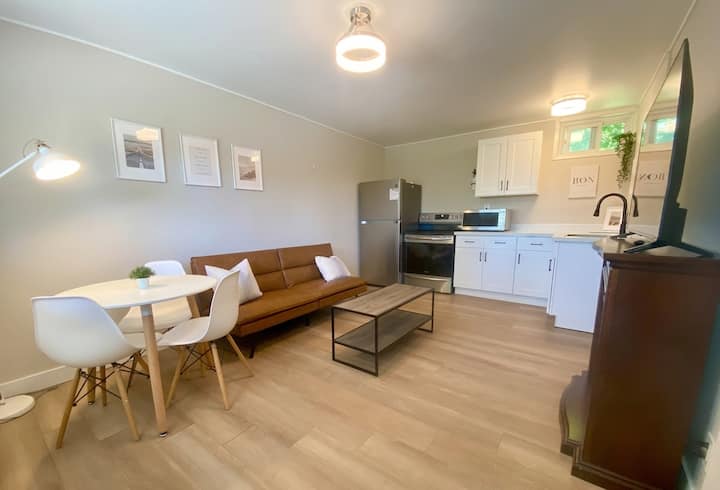Bayfield Retreat • Near Grand Bend • Pool+hottub 3 - Bayfield