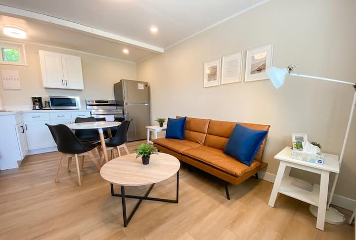 Bayfield Retreat • Near Grand Bend • Pool+hottub 2 - Bayfield