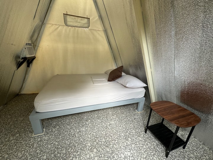 Cabana Room 3 At Villa Salome Resort - Tiwi