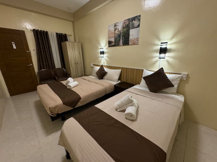 Family Room 6 At Villa Salome Resort - Tiwi