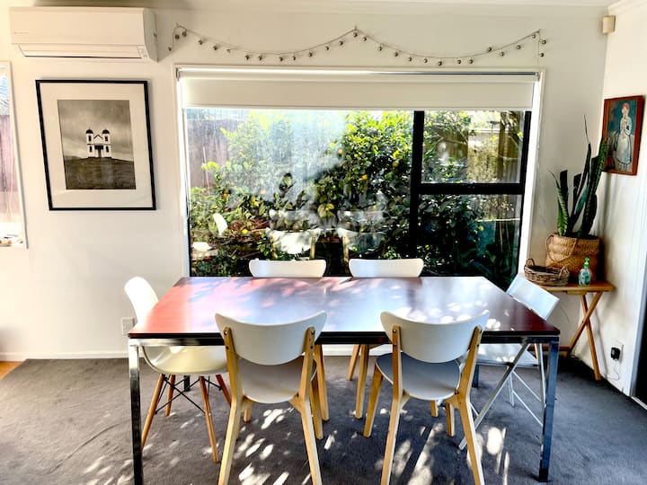 Sheltered Beach Sun Trap - Ōtaki Beach