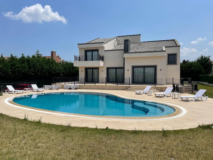 6+1 Villa In Tepekent (Rad) - 