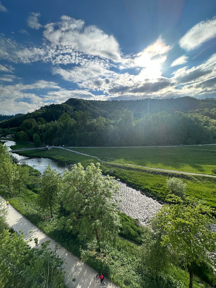 Mountain-view Apartment 10 Minutes From Zurich Hb - Zürich