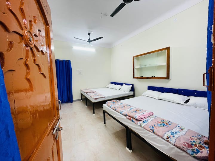 Jauhari Home Stay - Ujjain