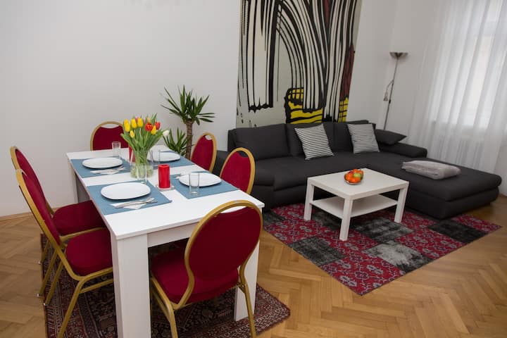 Altbauwohnung In Grazer Bestlage - Graz
