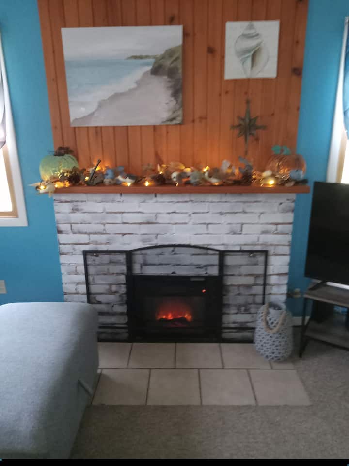 Bring In The New Year With Us! $160 Wine/hats - Berlin Lake, OH