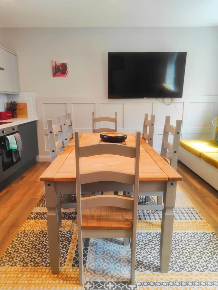 Chelsea 2 Bedroom Promenade Apartment - Blackpool