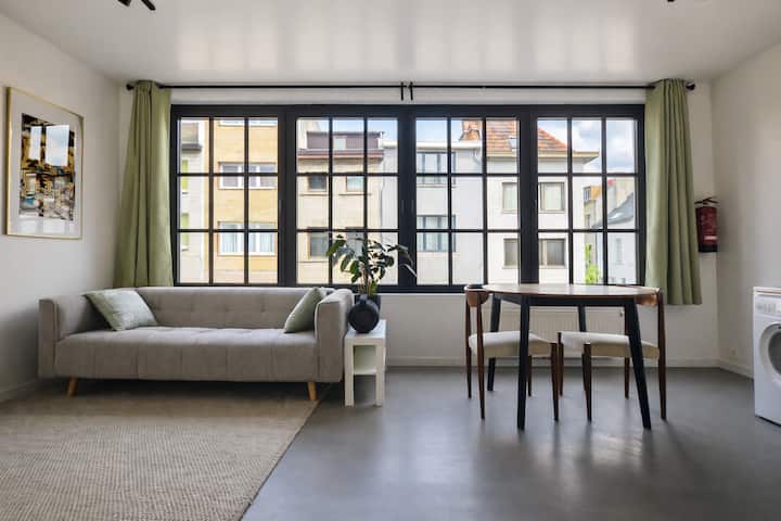 Bright & Modern Flat |
Near Park & City Center - Antwerp