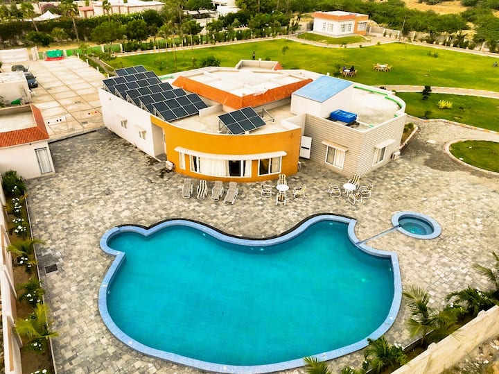 De Palma Farm Getaway - Karachi