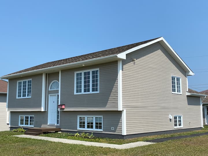 Mini Retreat On Airport - Gander