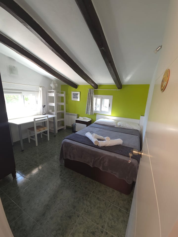 Habitación Privada En Chalet. - Tarragona