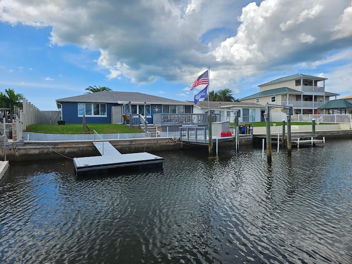 Winter Getaway Gulf Access Home 2/2 - Hudson, FL