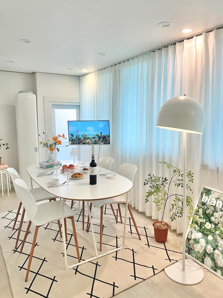 #오픈할인#합법숙소 #최대10인#단체숙소 #3room #5bed #광안역3분 #광안리7분 - 부산광역시