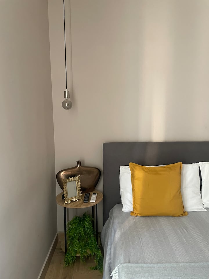Masaniello Apartment: Camera Con Doppia Finestra - Naples