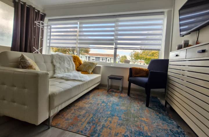 Modern Newly Renovated Home On The Broads - Lowestoft