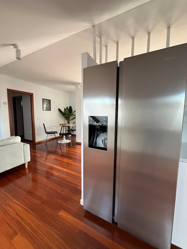 ÁTico Con Terraza,cerca De Todo.
Parking/wifi - Polanco