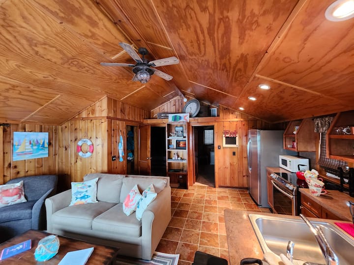Beachfront/lakefront Cabin Directly On Lake Huron - Tawas City, MI