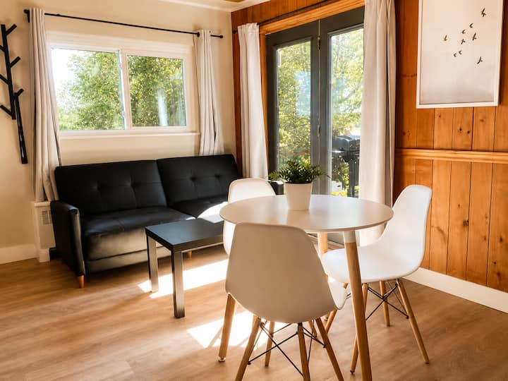 Bayfield Retreat • Near Grand Bend • Pool+hottub 5 - Bayfield