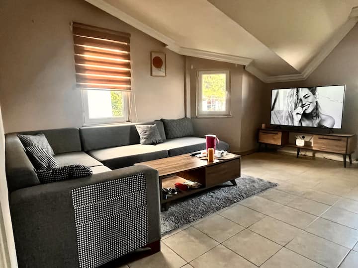 Cozy Flat Within Detached Villa - İçmeler
