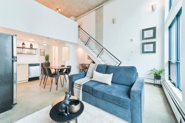 Trendy Loft | Downtown | Ug Park | Sofa Bed - Calgary