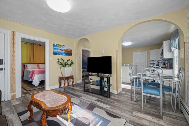 New! Ev Charger+1st Flr+5min To Dwntwn+remodeled - Providence, RI