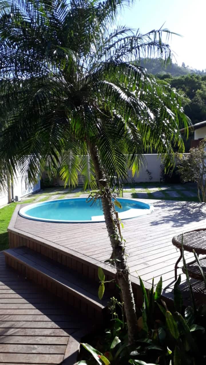 Casa Rústico Clássico - Governador Celso Ramos