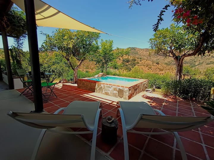 Casa Ami- Refugio Romántico, Apto. Huespedes, A/c - Monda