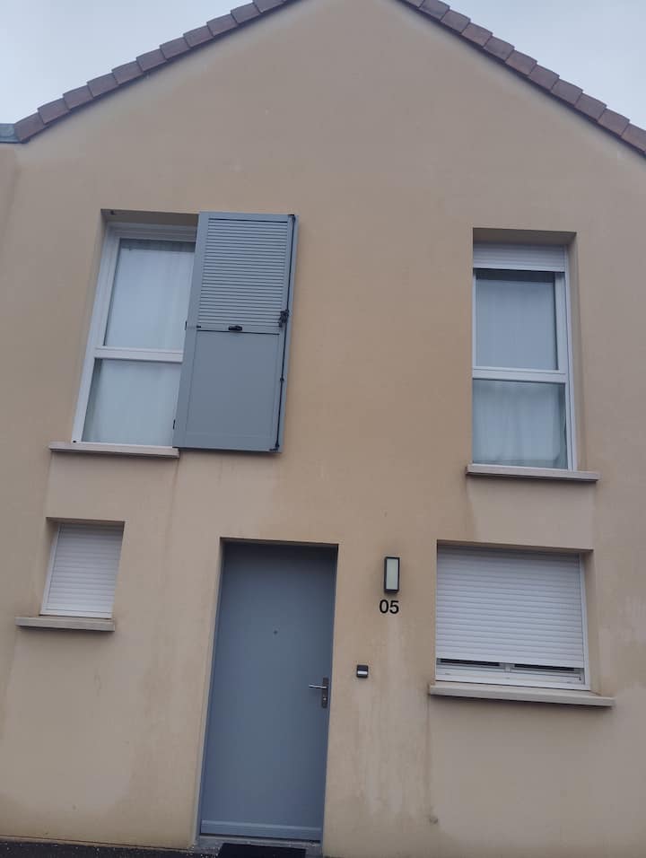 Maison 3 Chambre 2 Salle De Bain - Savigny-le-Temple