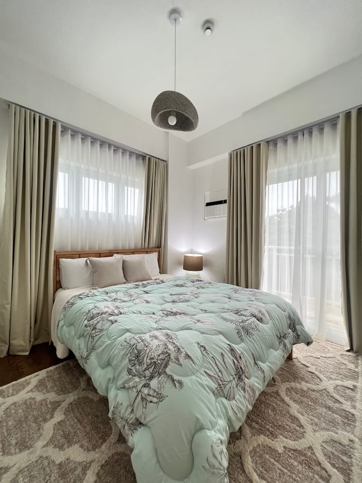 Chic&stylishcondotel+gym+pool+fastwifi - Lapu-Lapu City