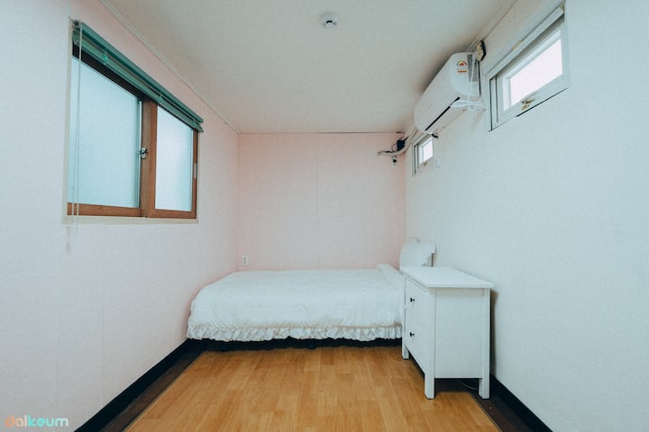 일송정민박-펫존룸 - Jeju