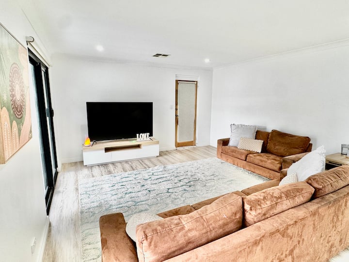 Coastal Escape In Bundeena – Beach, Bush & Bliss - Bundeena