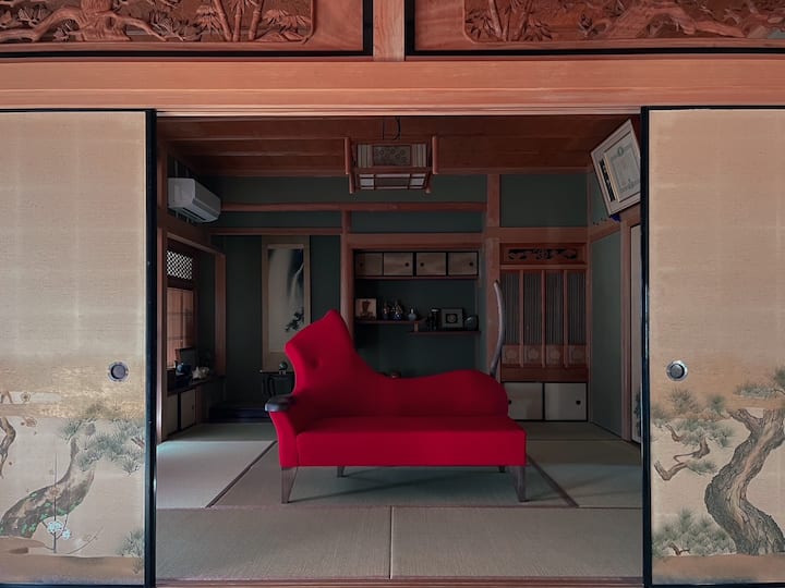 Gateway For Your Unique Adventure,
Kochan Bettei - 가메오카시