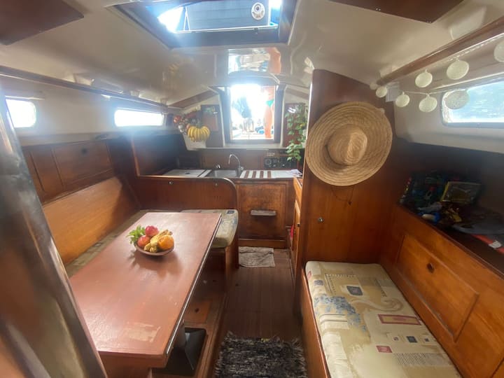 Venham Dormir Em Um Veleiro Clássico Francês - Paraty