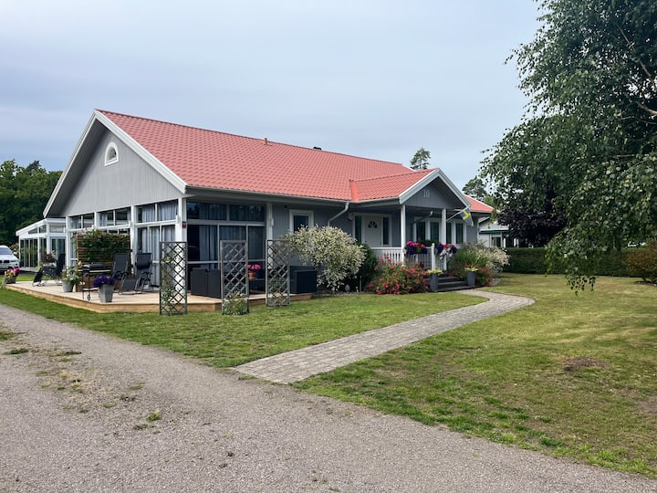 Hus Med Egen Pool & Jacuzzi - Borgholm