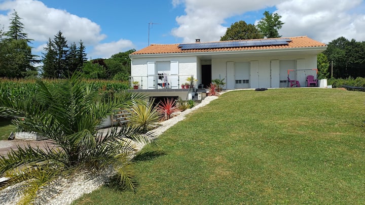 Maison 4 Chambres Et Dortoir 11 Personnes - Saintes