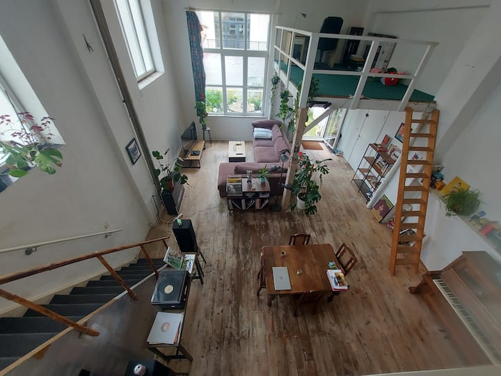 A Place I Like To Call Home. - Ixelles