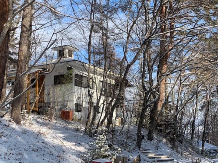 焚き火Bbq・
星を楽しむ高原のロッジ【貸切別荘】 - 佐久市