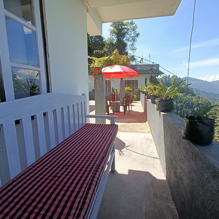 3 Bedroom House In Darjeeling Sleeps Upto 6 - Darjeeling