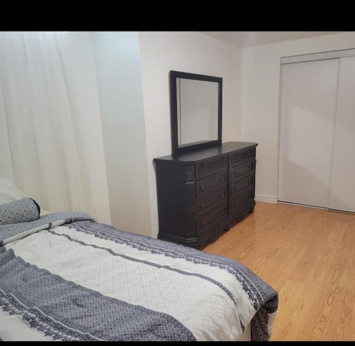 Fully Furnished Basement Apartment - Brampton