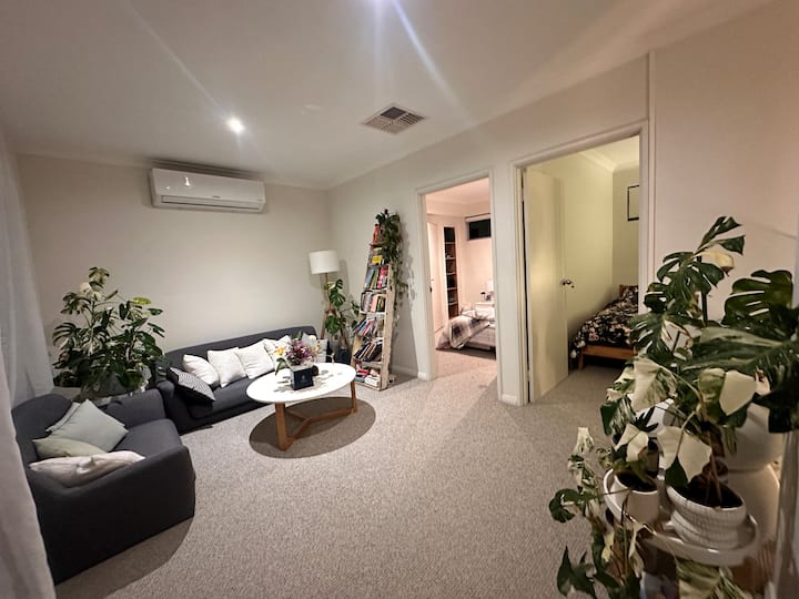 Flexible 24/7 Checkin Late Checkout Double Bedroom - Perth