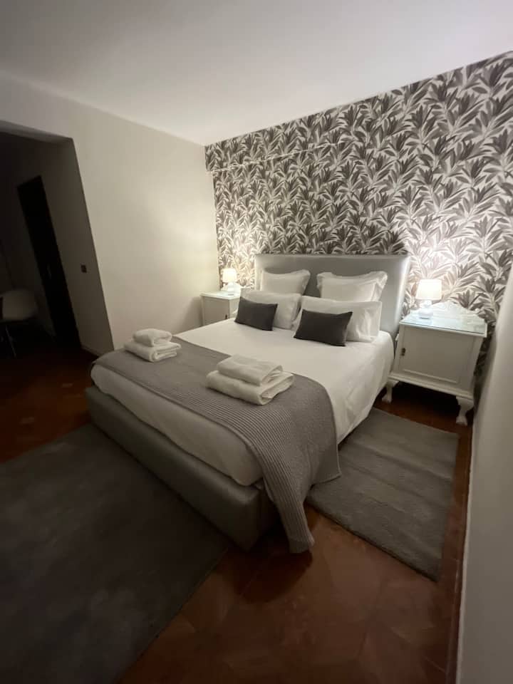 Amplia Casa De 4 Hab, Avda Madrid Vieja - Redondela