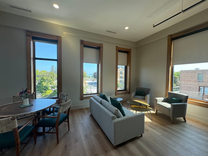 Upscale Downtown Bay-view Loft (204) - Traverse City, MI