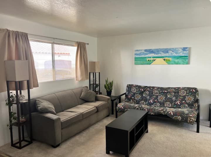 Cozy Room With Private Bathroom - Santa Barbara, CA