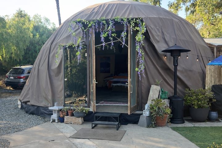 Om Dome Retreat Mt Views + Creek + 25 Min To Beach - San Marcos, CA